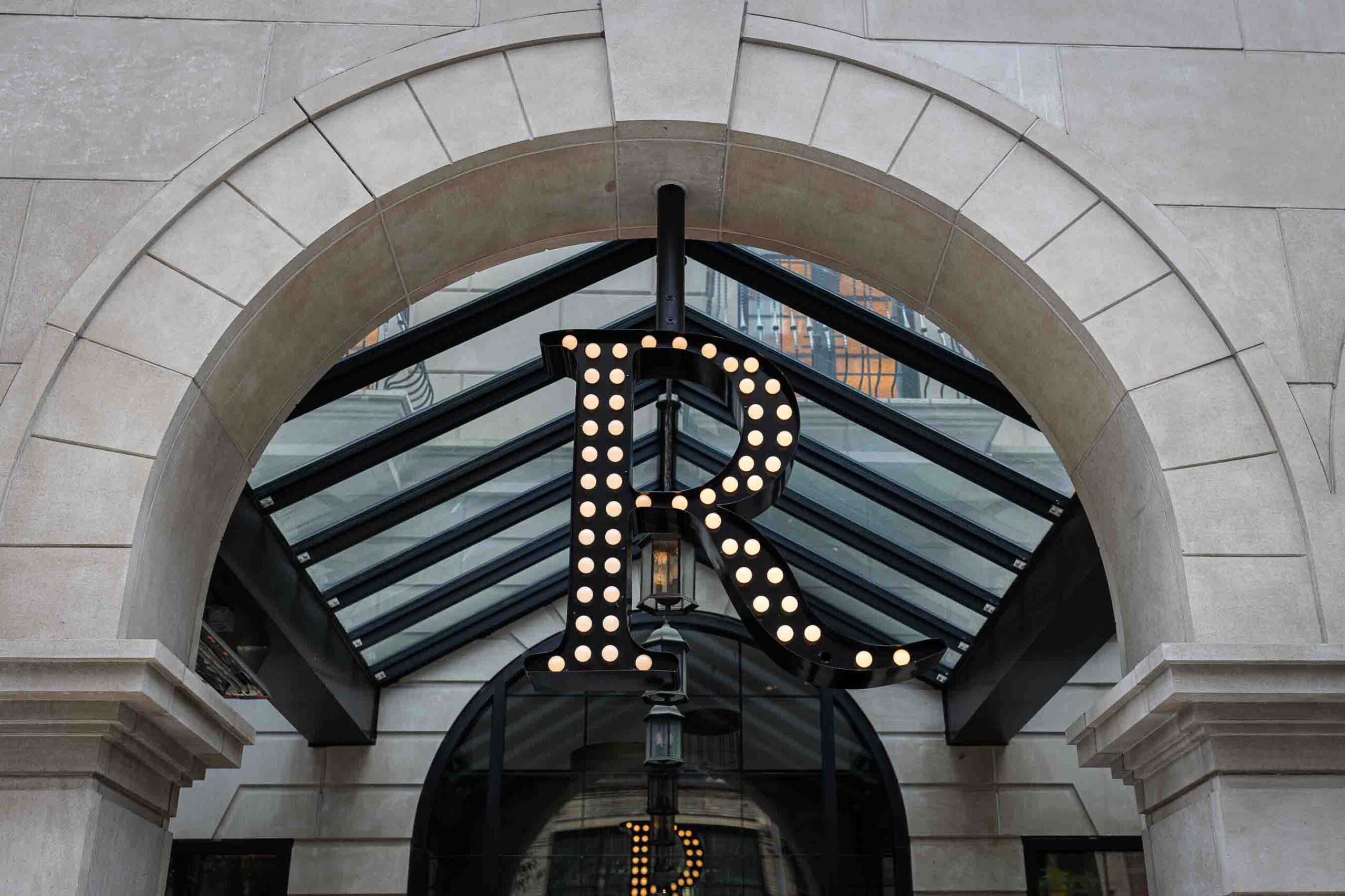 Renaissance New York Chelsea - Hotel mit Rooftop Pool - The Travel ...